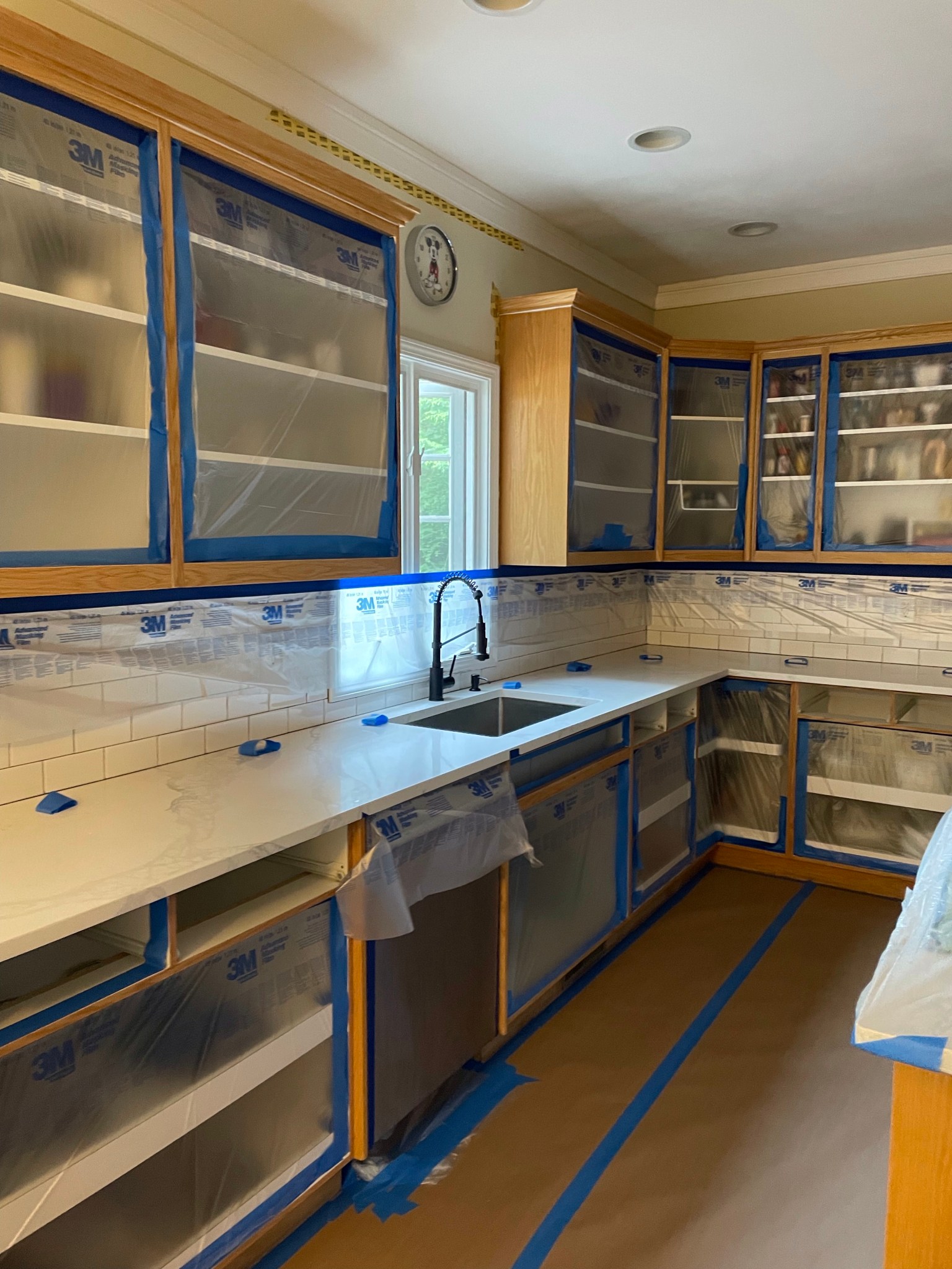 How We Gave Our Kitchen A Facelift – Momma Wanderer