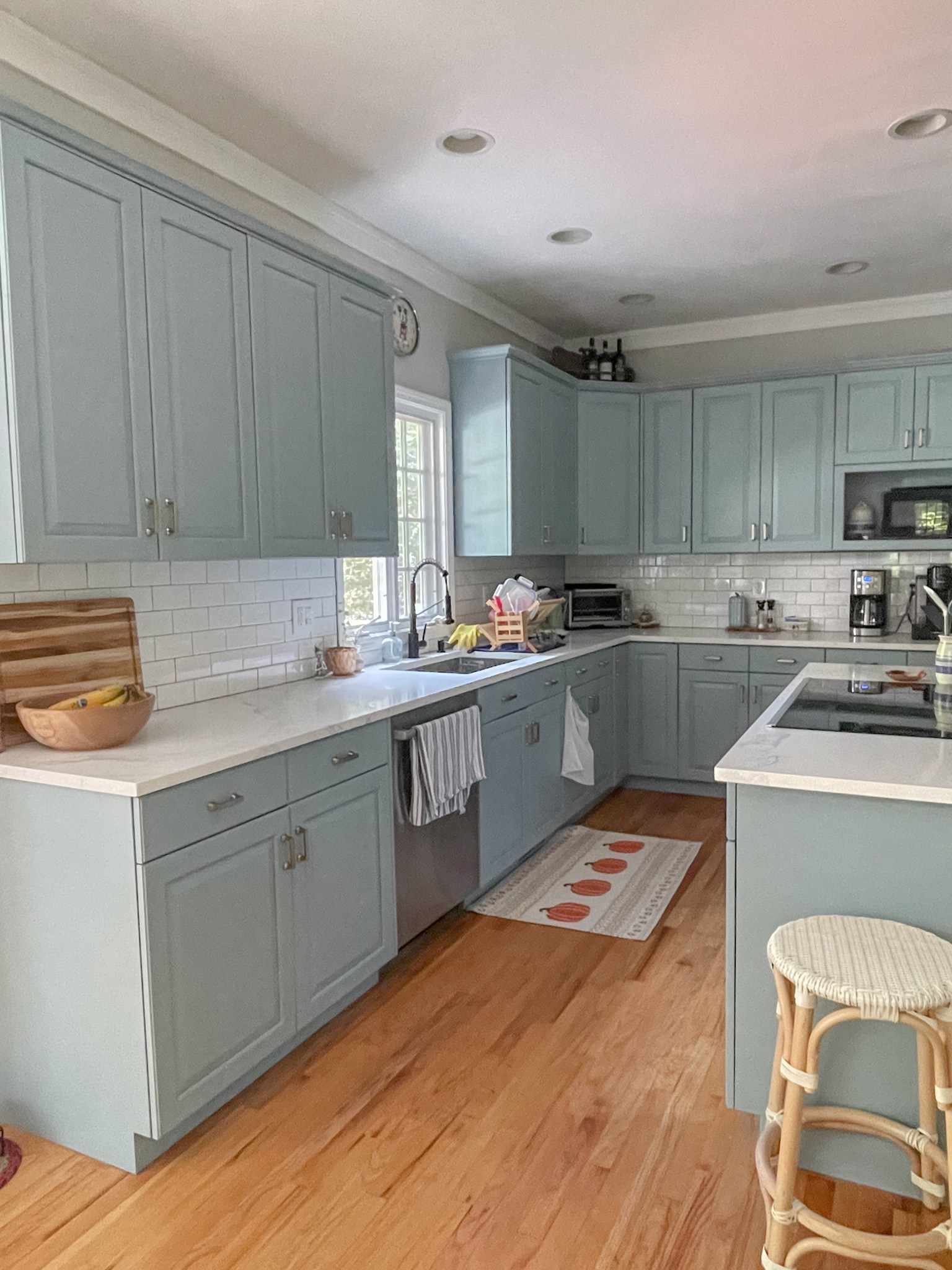 How We Gave Our Kitchen A Facelift – Momma Wanderer